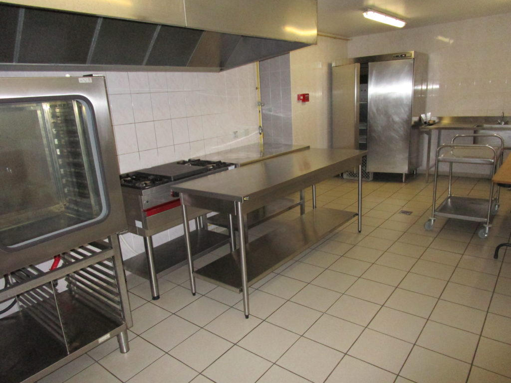 Cuisine – Commune de Pouxeux